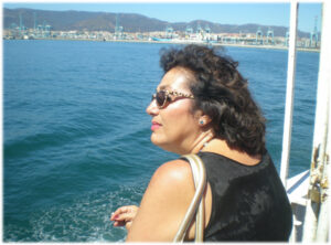 Josela Maturana presenta en Nueva Gala el poemario 'La luz guardada ...